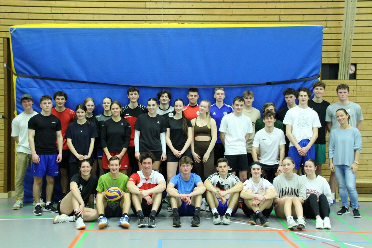 Probe-Turnier der Sport-Leistungsfächer 12 aus Ravensburg und ...